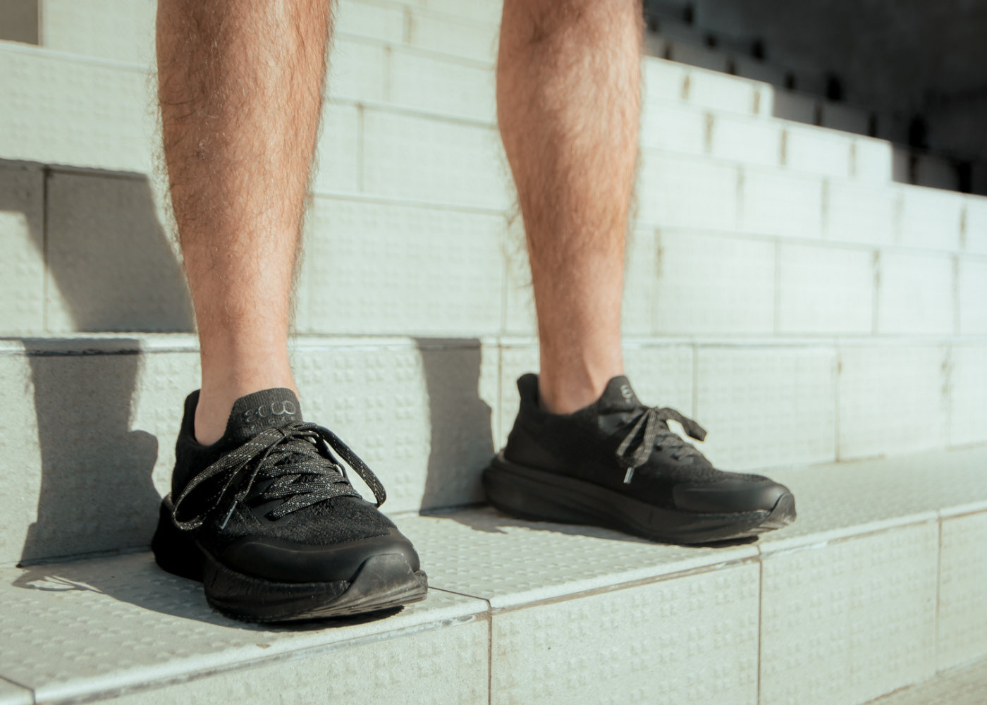 Hemp Runners for men in full black | Comfy and Breathable